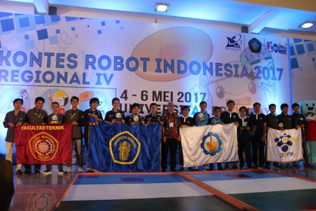 UMM Juarai Kontes Robot Pemadam Api Tingkat Regional - Universitas ...